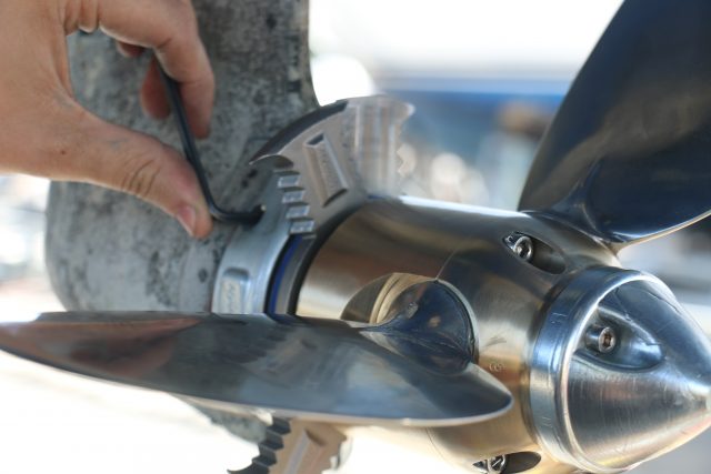 The Propeller Rope Cutter Test | Darglow